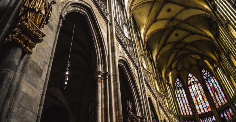 Tour of Prague Castle in italian language ticket included - Authentic Prague: A Guided Tour of Prague Castle in Italian