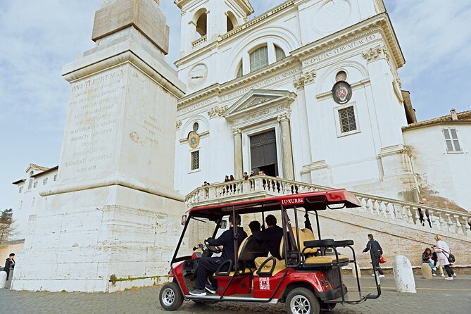 Tour of Rome in Golf Cart: Square and Fountains of Rome - The Role of the Licensed Guide