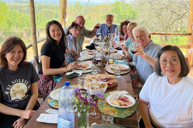 Tour of the Alpacas and the pigs of Cinta Senese in Montepulciano - FAQ