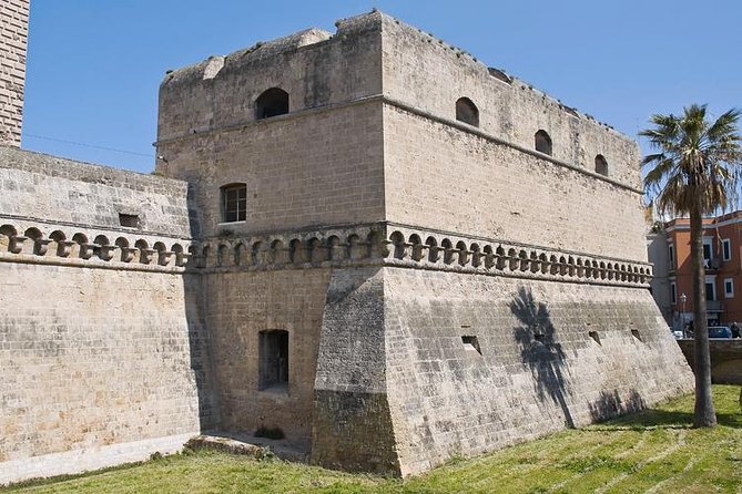 Tour of the Fortifications of Bari: the Defenses of the City and Their History - The Role of the Castle in Baris Fortifications