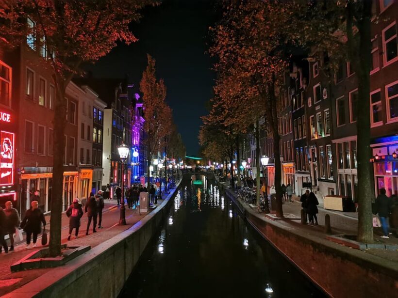 Tour of the Red Quarter Amsterdam - The Real Value of This Tour