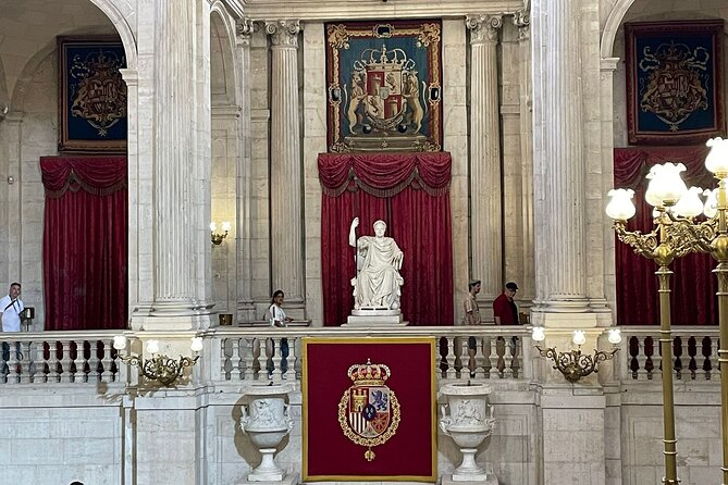 Tour of the Royal Palace of Madrid - Accessibility and Participation