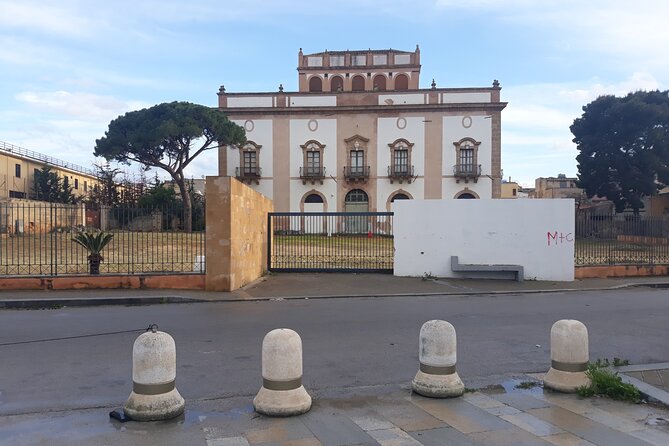 Tour of Villa Palagonia and Street Food itinerary in Bagheria - The Street Food Segment: Tasting Sicily