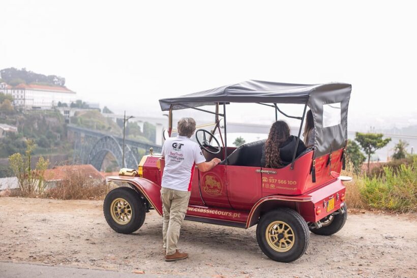 Tour Porto: Classic Adventure in Electric Tuk Tuk - Exploring Porto in Style and Comfort