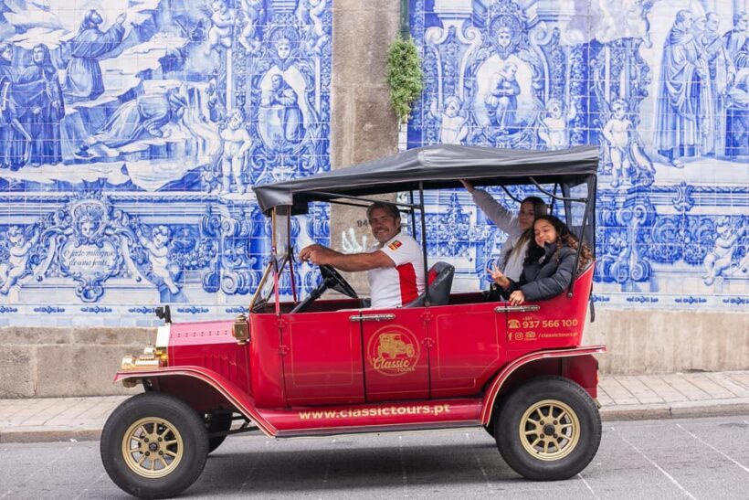 Tour Porto: Classic Car + A Toast with Port Wine - An In-Depth Look at the Experience