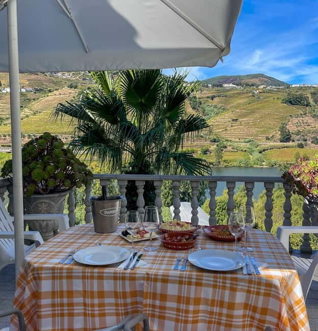 Tour Premium no Douro: Vinho, Cruzeiro e Comida Tradicional - Who Should Consider This Tour?
