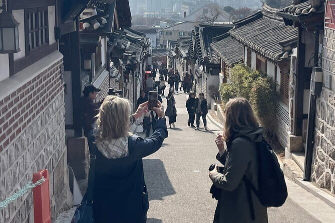 Tour Seouls oldest district with a storyteller from Bukchon - Final Thoughts