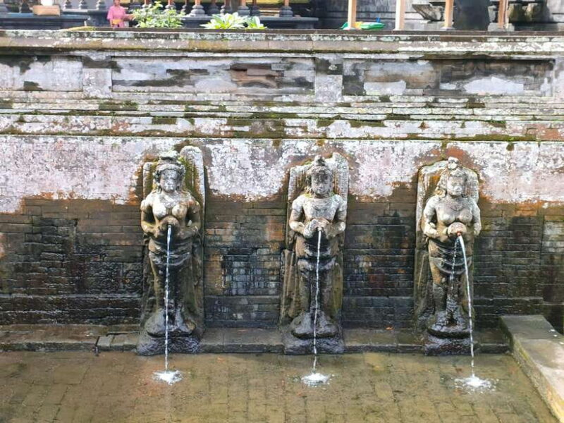 Tour the island of Bali with expert tour guides in Spanish. - The Itinerary Breakdown: A Day of Authentic Bali