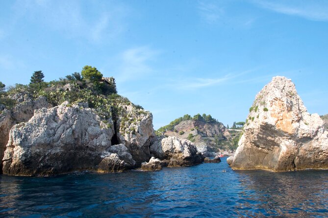 Tour to Baia Di Taormina, Isola Bella and Naxos - Inclusions and Amenities