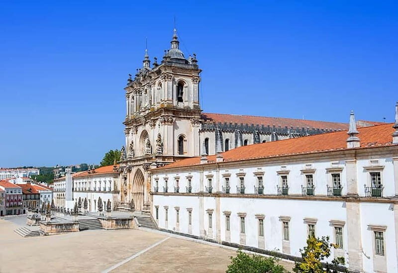 Tour to Fátima, Nazaré and Óbidos - LUXURY SEDAN - The Journey Begins: From Lisbon to Fátima