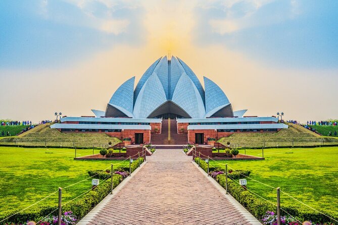 Tour to New & Old Delhi with guide and tranfer - A Deep Dive into the Delhi Experience