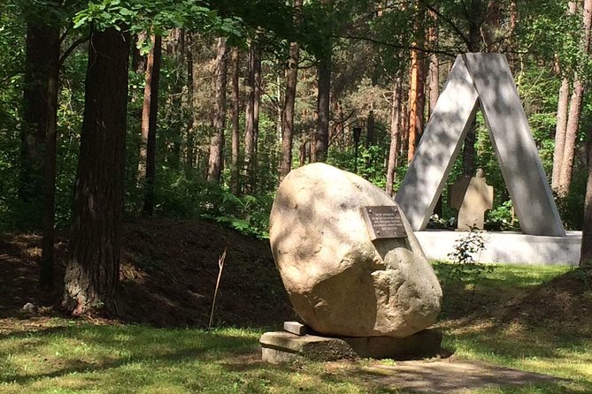 Tour to Ponary Memorial Park, The Hill of Angels & Trakai Castle - Exploring Trakai Island Castle