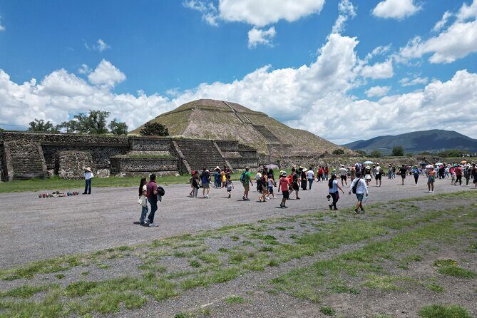 Tour to Teotihuacan with visit to ancient caves and CDMX transportation - FAQ
