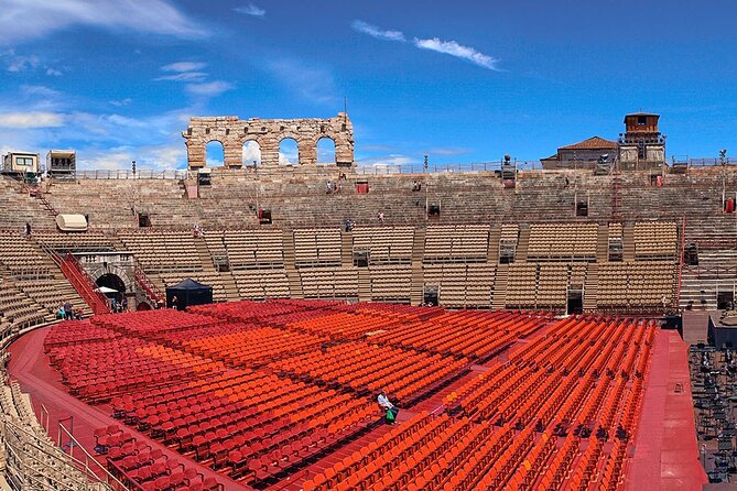 Tour to the Arena Di Verona at the Gladiators Time - Group Size and Cancellation Policy