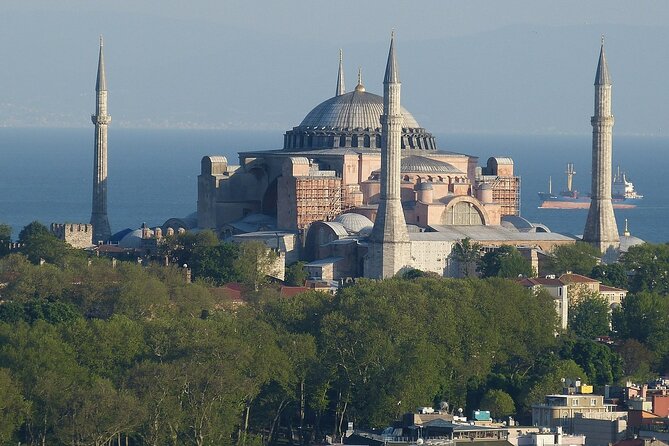 Tour to the Best Places in Istanbul in Spanish - Private - Key Points