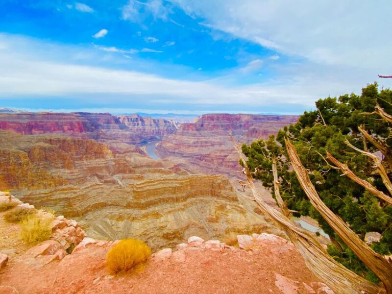 Tour to the Grand Canyon in Spanish - Exploring the Ultimate Grand Canyon and Hoover Dam Tour in Spanish