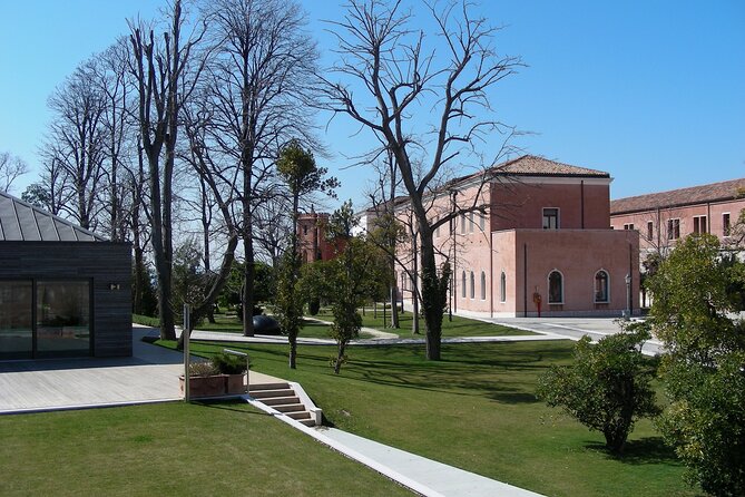 Tour to the islands of San Servolo and San Lazzaro degli Armeni - Key Points