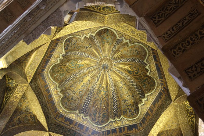 Tour to the Mosque-Cathedral of Córdoba With Admission Included - Historical Insights Provided on the Tour