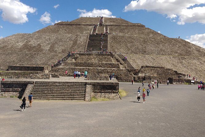 Tour to the Pyramids of Teotihuacán, starting from Querétaro - FAQ