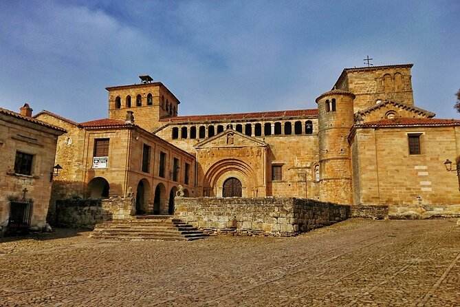 Tour to the Villages of the Western Coast of Cantabria - Santillana del Mar: Medieval Elegance