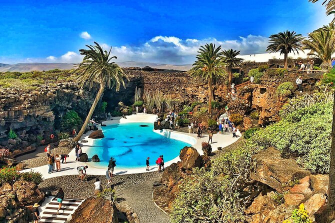 Tour to Timanfaya, Jameos del Agua, Cueva de los Verdes and viewpoint from the cliff - Exploring Lanzarote’s Volcanoes: Timanfaya National Park