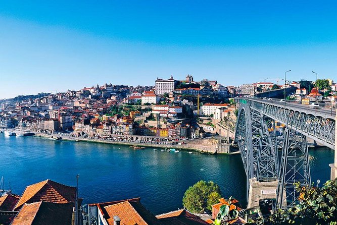 Tour/transfer Porto Compostela or vice versa - Discover the Charm of Portugal and Spain on a Private Porto to Compostela Tour