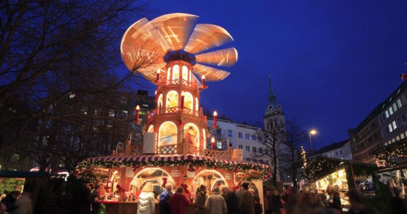 Tour Weihnachtsmarkt mit Kostproben - Exploring the Christmas Spirit in Munich: A Tour of Bavarian Markets with Tastings