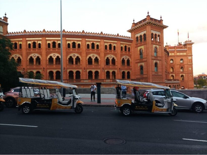Tour with Private guide in Tuk Tuk through Madrid Torero - An Introduction to Madrid’s Highlights in a Compact Trip