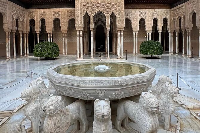 Tours Alhambra Tickets With Guide - Location and Accessibility
