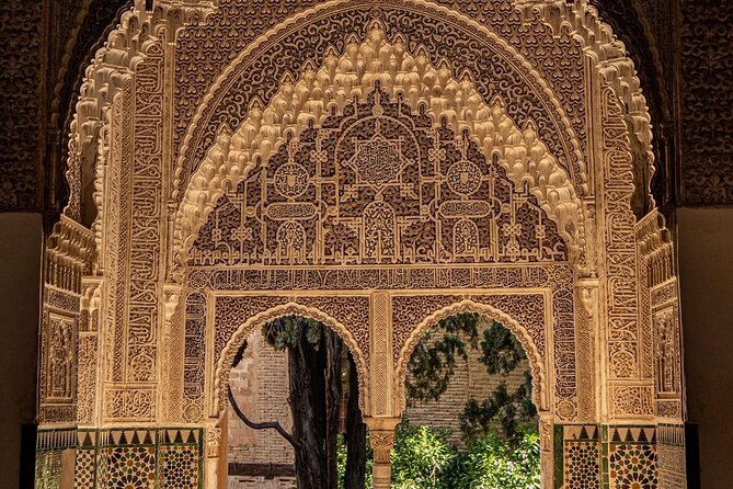 Tours Alhambra Tickets With Guide - Hours of Operation