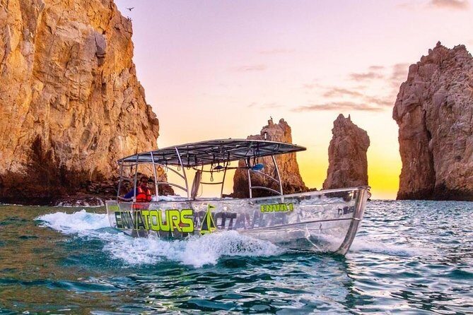 Tours in Cabo, Paseo al Arco and Fin de la Tierra in the only Clear Boat - What Makes This Tour Stand Out?