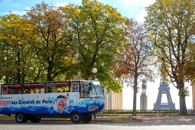 Tours of Paris and the Hauts-de-Seine in an Amphibious Bus - Key Points