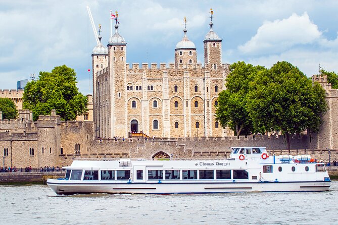 Tower Bridge River Sightseeing Cruise From Westminster - Live Commentary and On-Board Amenities