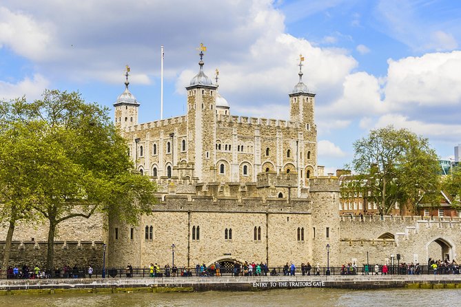 Tower of London and Crown Jewels Review - Guided Tour Experience