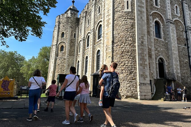 Tower of London for Kids & Families Private Guided Tour With Pre-Booked Tickets - Meeting and Pickup Details