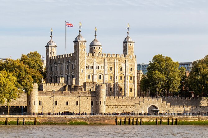 Tower of London Private Walking Tour - Cancellation and Booking
