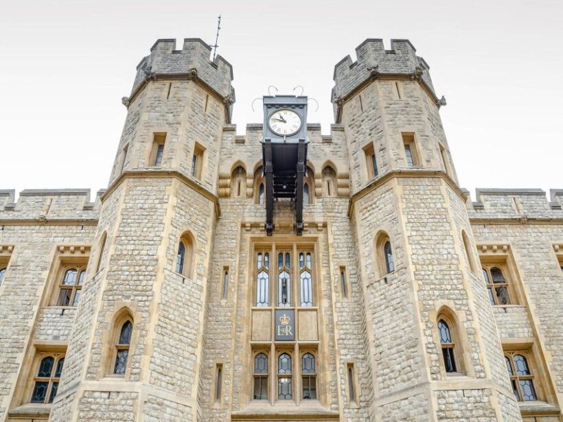 Tower of London Tour with Private Guide, Tickets, Pickup - What to Expect Inside the Tower of London