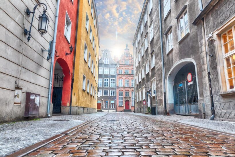 Town Hall and Gdansk Old Town Private Tour with Tickets - The Sum Up
