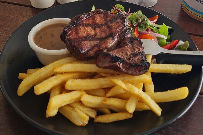 Townsville Boat Cruise & Yacht Club Lunch Package Sailing Charter - Who Should Consider This Tour?