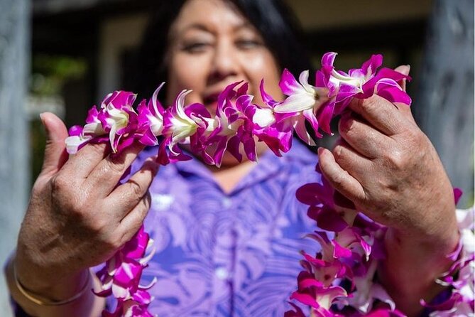 Traditional Airport Lei Greeting on Kahului Maui - Meeting Your Representative at the Airport