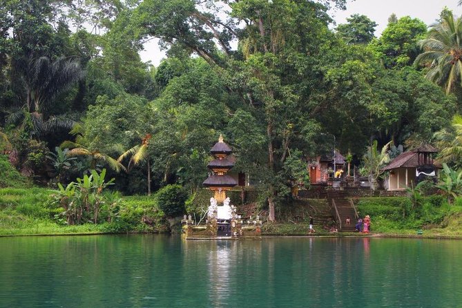 Traditional Balinese Cooking Class with Tanah Lot Temple Tour - Who Should Consider This Tour?