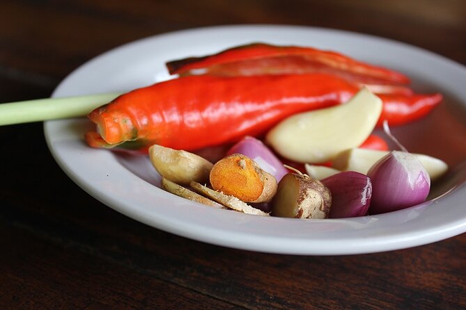 Traditional Balinese Meal in Ubud in Dewa's Family Village Home - What Past Travelers Say