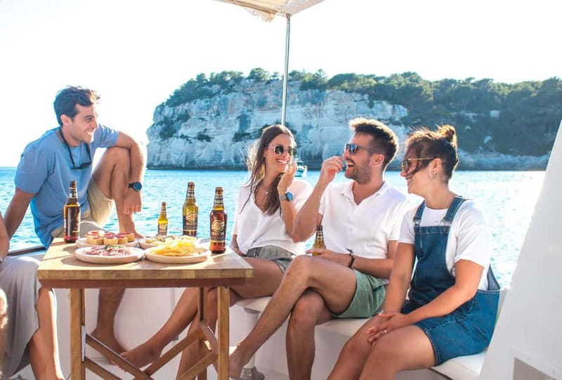 Traditional boat 10 beaches in the south of Menorca. Snorkeling, SUP and drinks - Visiting the beaches of the west coast