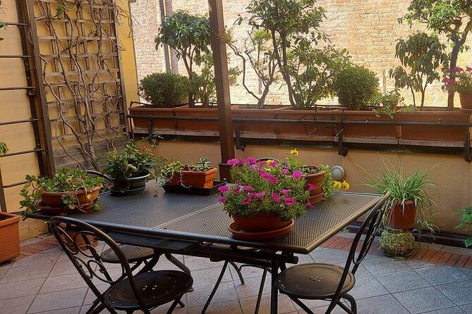 Traditional Bolognese Cooking Class in Bologna with Giovanna S - Key Points