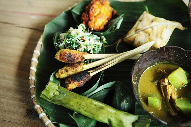 Traditional Cooking Class In Ubud With Local Balinese Family - Authentic Balinese Cooking with a Local Family in Ubud