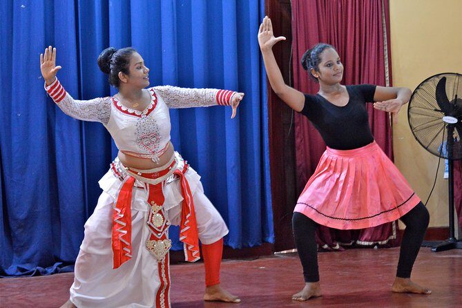 Traditional Dance Experience from Panadura - Rhythms and Drumming