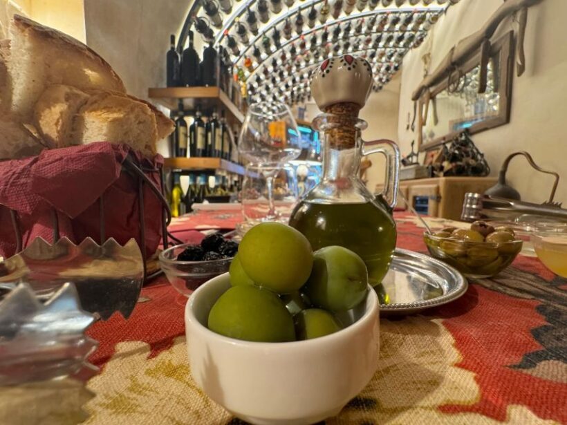 Traditional Food Tasting with Wine Pairing in Trastevere - Key Points