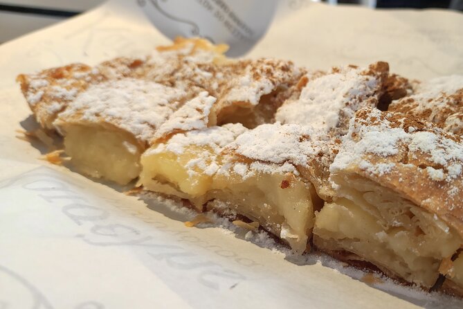 Traditional Greek Food Tour With A Local - Navigating the Tour With a Knowledgeable Local Guide