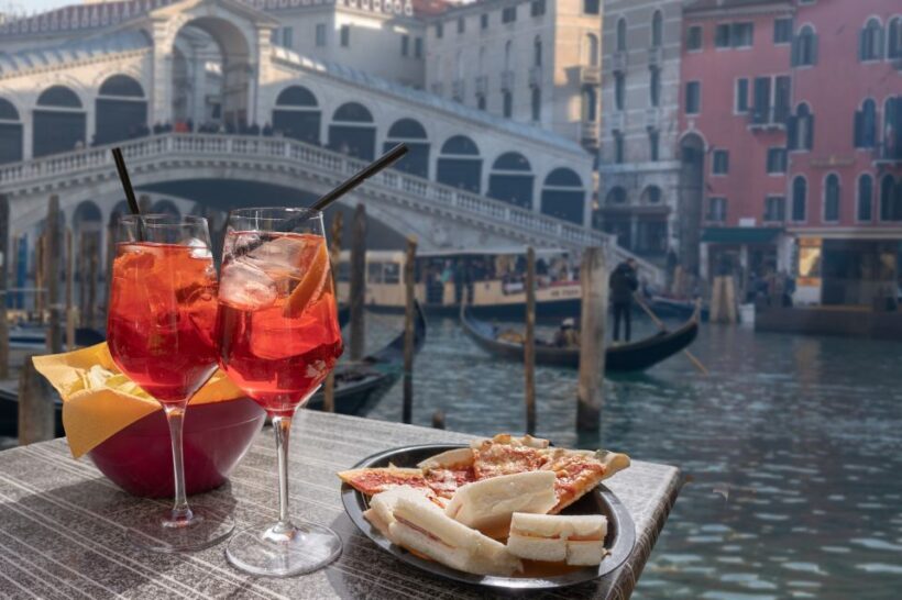 Traditional Italian Food and Venice Old Town Private Tour - The Itinerary & Food Highlights