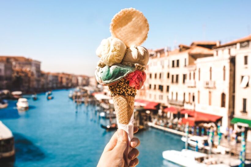 Traditional Italian Food and Venice Old Town Private Tour - The Food & Drink Experience